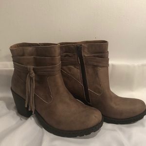 b.o.c. Shoes | 9 Boc Black Leather Booties W Zippers | Poshmark